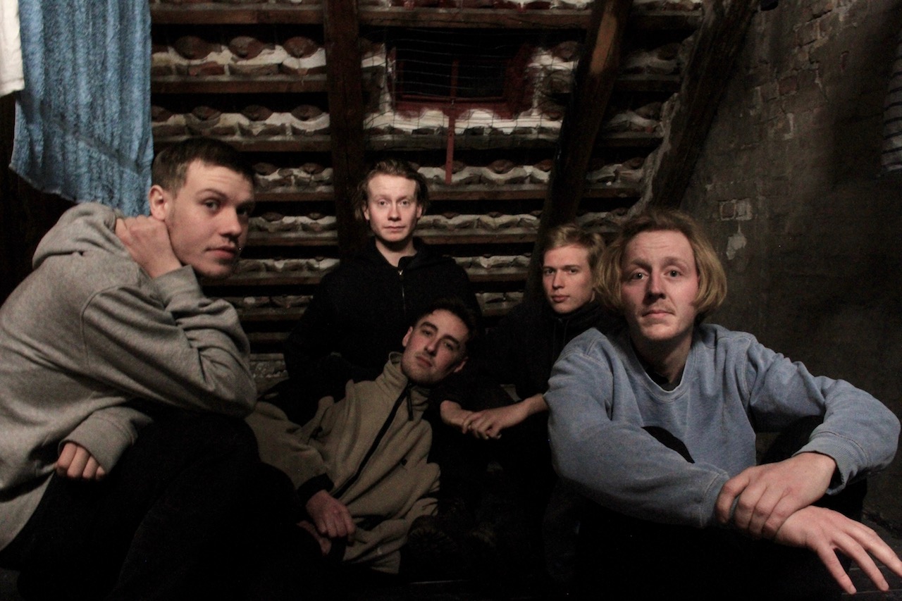 Premiere: Lød: "Folder" - Undertoner